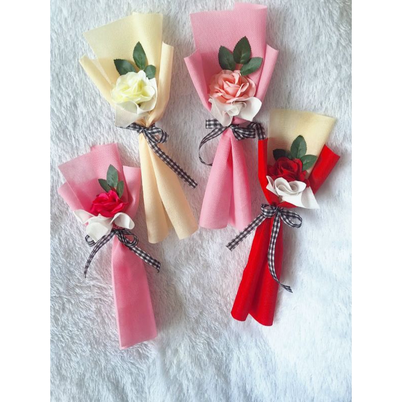 Jual Buket Flanel Satu Tangkai | Bunga Mawar Flanel | Buket Wisuda ...