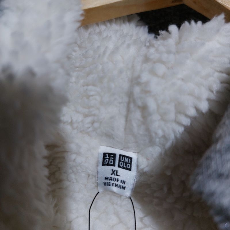 Jual uniqlo sherpa hoodie second | Shopee Indonesia
