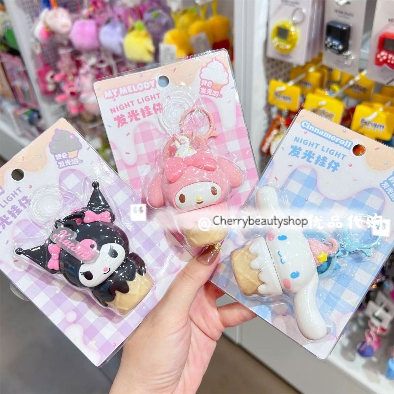 Jual MINISO x Sanrio Gantungan Kunci Light Up Keychain Bisa Nyala LED ...