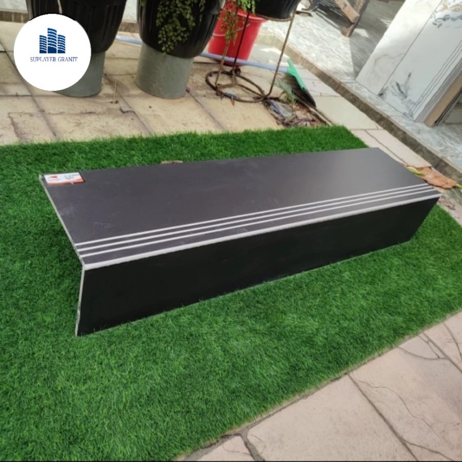 Jual granit / keramik tangga hitam polos ukuran 30x90 30x100 30x120 ...