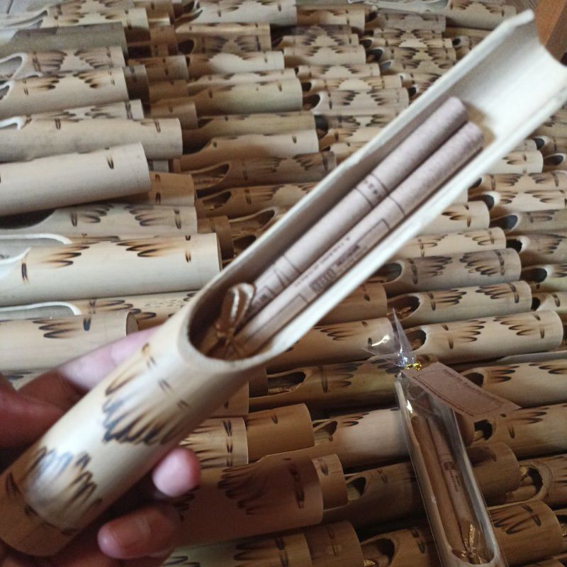 Jual undangan gulung bambu separo / bambu undangan/ desain custom ...