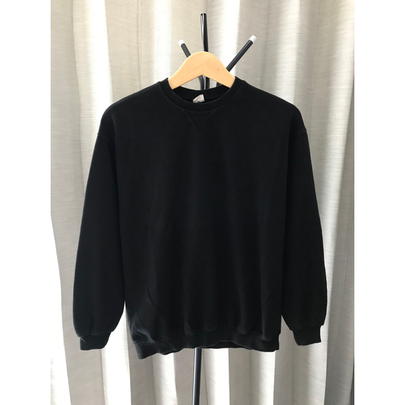 Jual Crewneck Hitam Brand (preloved) | Shopee Indonesia