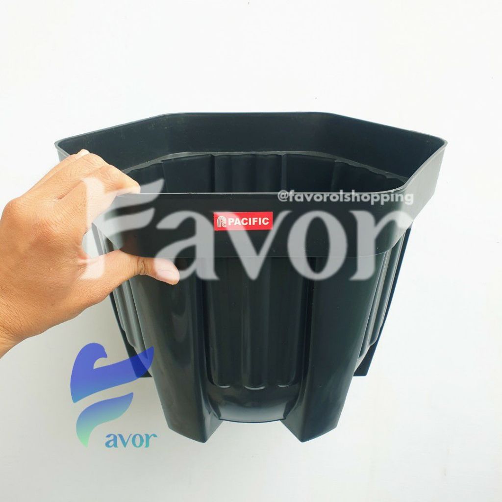 Jual Pot Estetik Hexa 30 HITAM Segi 6 Kilap Tanaman Hias / Sayur / Buah ...