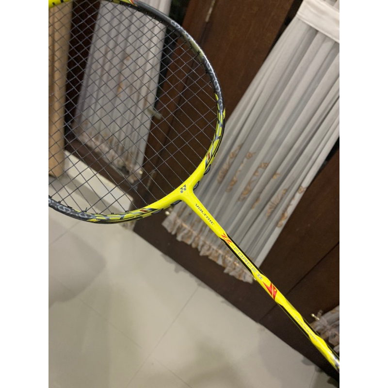 Jual Yonex Voltric Z force 2 | Shopee Indonesia