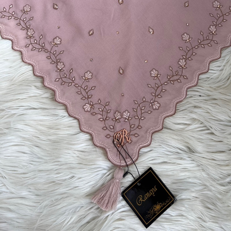 Jual Kerudung Segi Empat Voal Super Bordir Bunga Jasmine by Ranaya ...