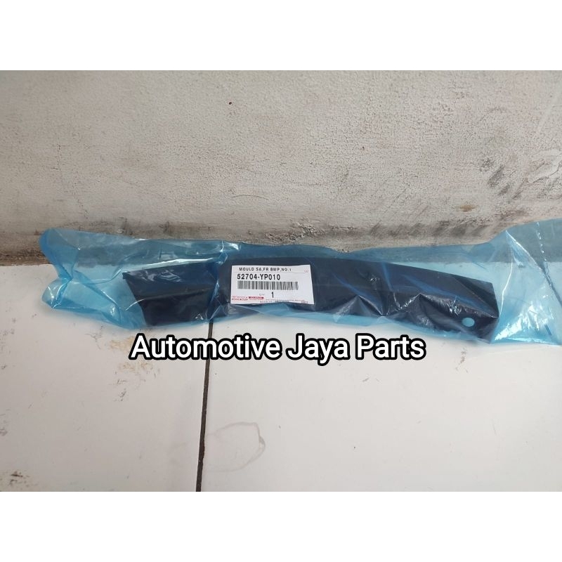 Jual Bodykit Spoiler Bumper/Moulding Bumper Belakang kanan Innova ...