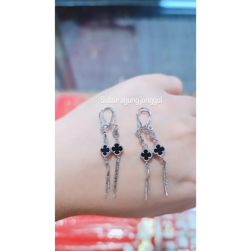 Jual Anting kait rumbai bunga hitam 8k mas putih | Shopee Indonesia