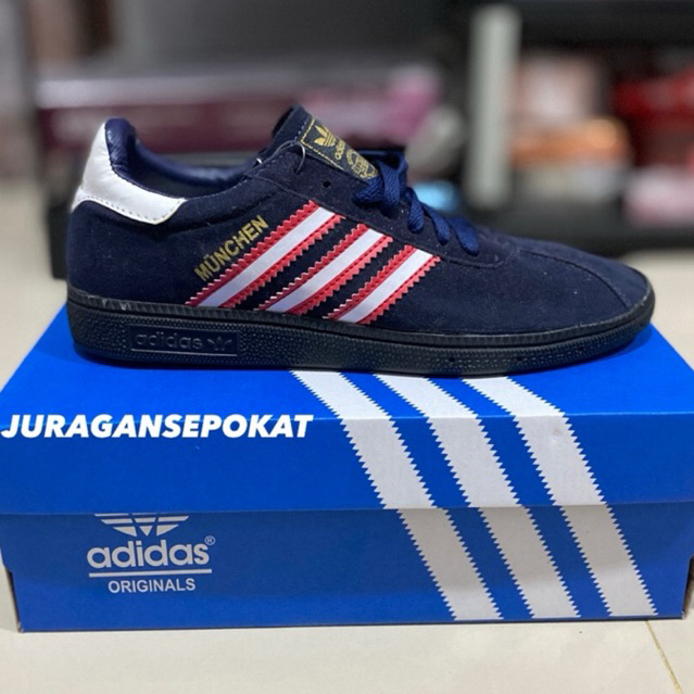 Jual Sepatu Sneakers Adidas Munchen Edge Navy Pria | Shopee Indonesia