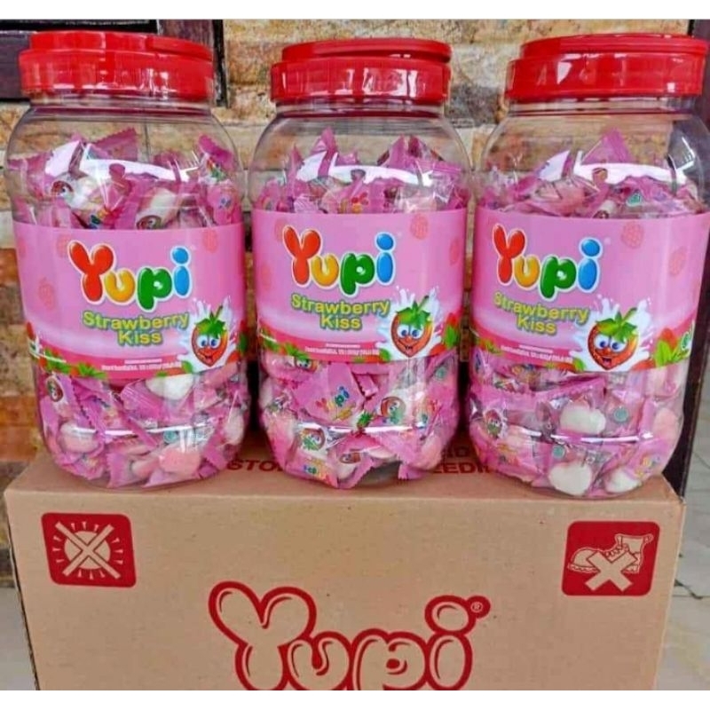 Jual Permen Yupi Strawberry | Shopee Indonesia