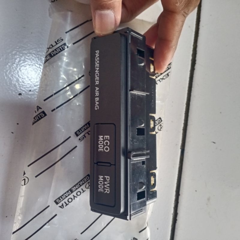 Jual Saklar switch PASSENGER AIR BAG ECO MODE PWR MODE Toyota Innova ...