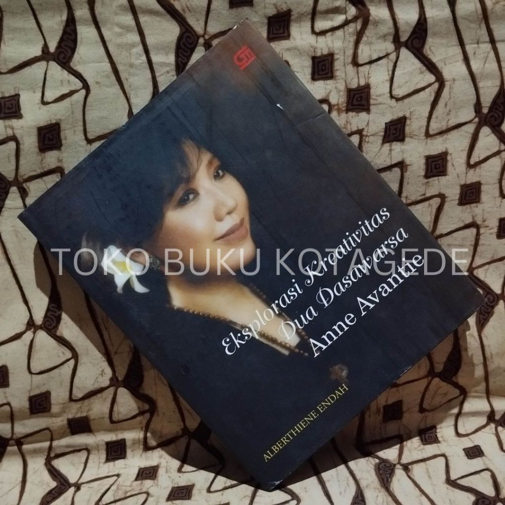 Jual Eksplorasi Kreativitas Dua Dasawarsa Anne Avantie | Shopee Indonesia