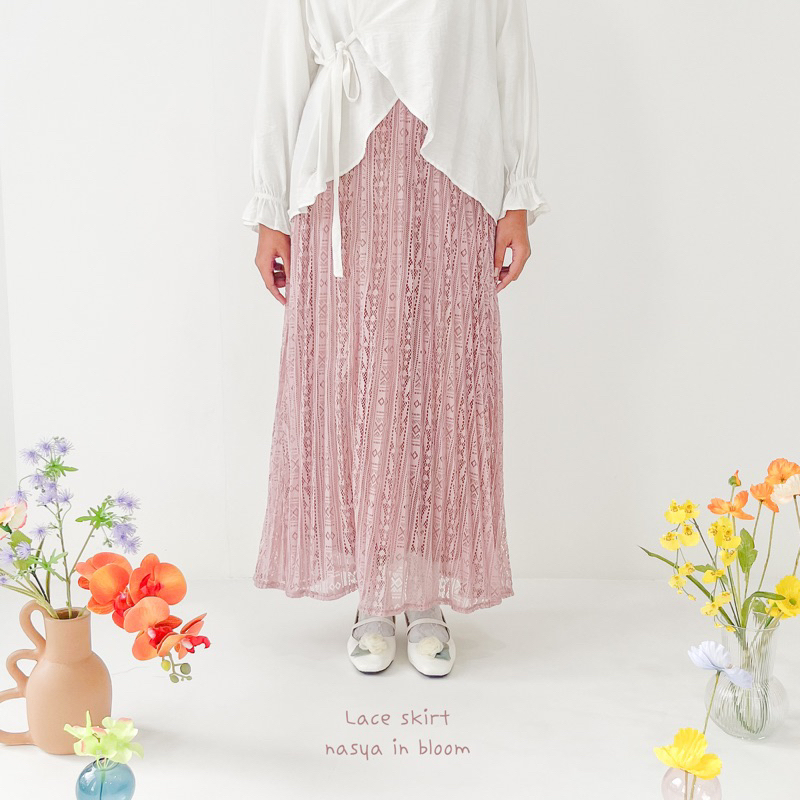 Jual Lace Pleated Skirt by nasya.id | Rok Brukat Wanita | Rok Plisket ...