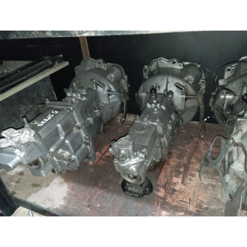Jual Gearbox / Transmisi Jimny Box Kecil 82-85 4 Speed Original Copotan ...