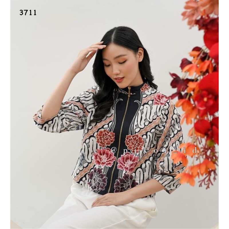 Jual Bomber jaket Batik modern cewek murah / batik kantor wanita ...