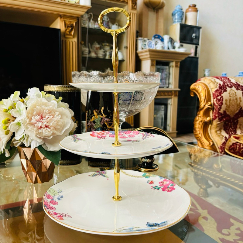 Jual Tier Cake 3 Susun Wedgwood Butterfly Bloom Mewah Cantik | Shopee ...