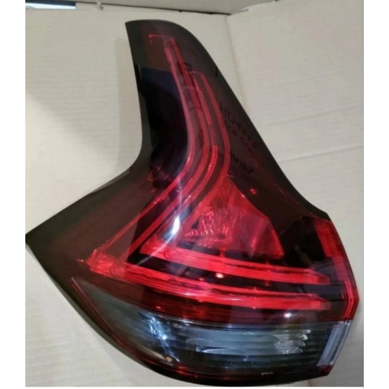 Jual Lampu stop lampu belakang mobil mitsubishi expander cross lama thn ...
