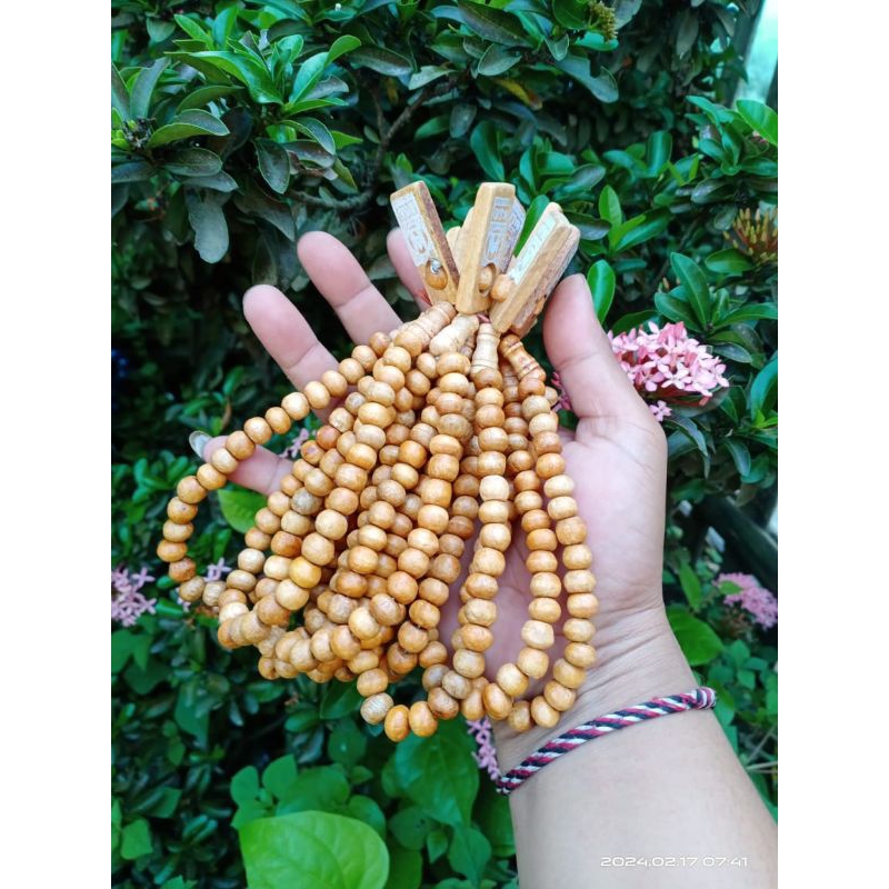 Jual tasbih 33 kayu mahoni natural/asli warna kayu | Shopee Indonesia