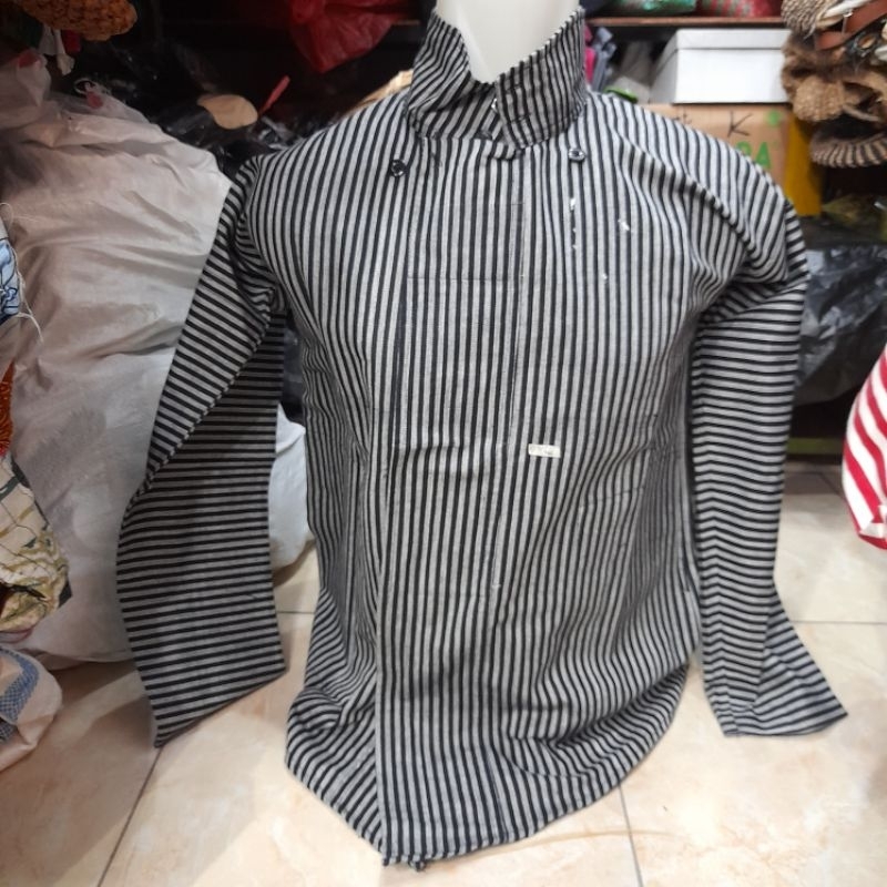 Jual surjan lurik tenun laki dewasa hitam putih kecil | Shopee Indonesia