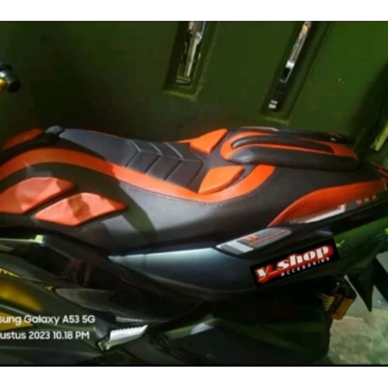 Jual Jok Motor Custom X-Max Conected X-Max Lama Modif Retro Predator ...