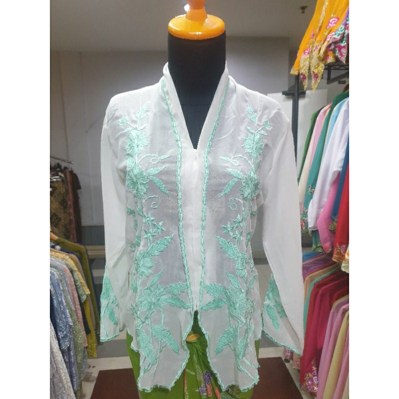 Jual Kebaya Encim Paris Premium C | Shopee Indonesia