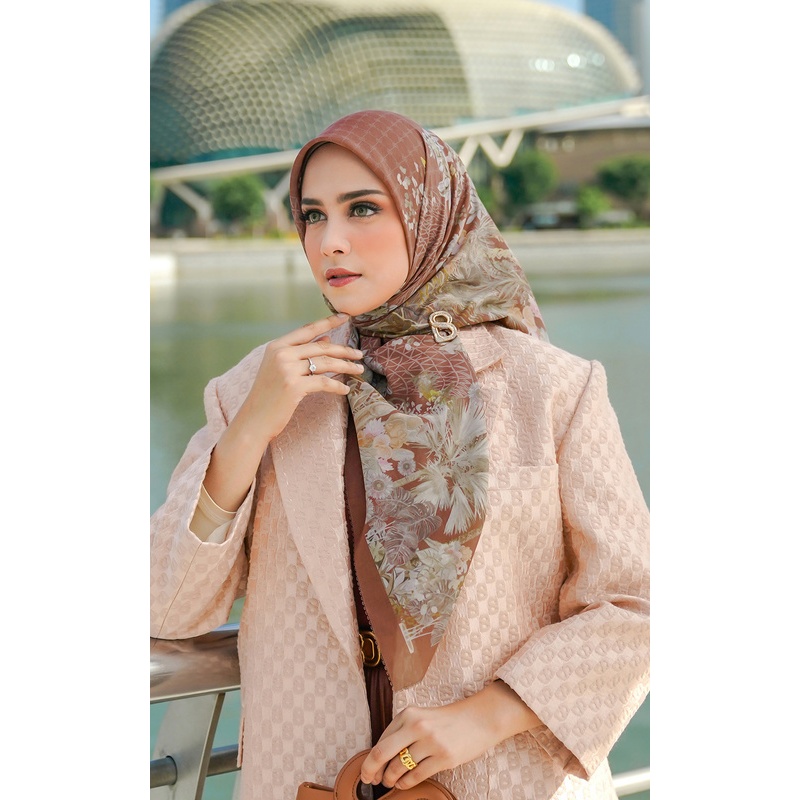 Jual BUTTONSCARVES - Singapore Voile Square - Ice Cream / Hijab Segi ...