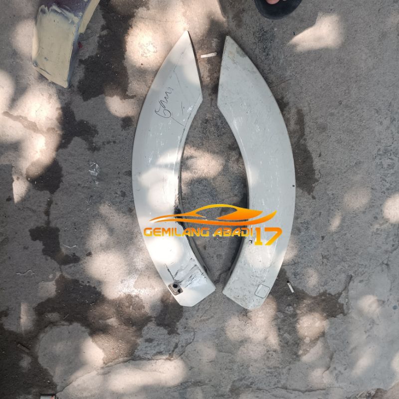 Jual over fender bodykit rush 2007 sampai 2017 dibagian pintu tengah ...