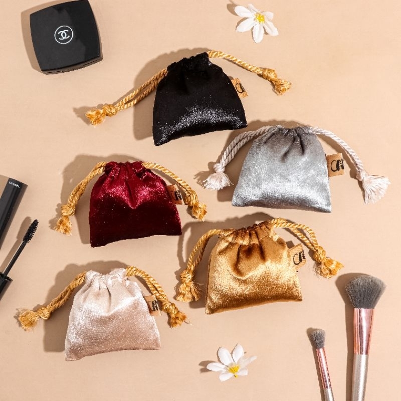 Jual Mini Luxury Pouch Velvet , Mini Pouch Serut | Shopee Indonesia
