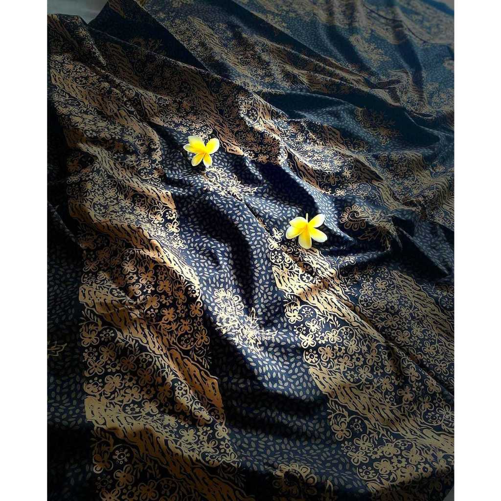 Jual Kain Batik Motif Gunungan Kembang Suket Dan Beras Kutah | Shopee ...