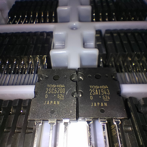 Jual Transistor Toshiba 2SC5200 SET 2SA1943 LOT 524 Original 90Volt Ampere Besar garansi sesuai ...