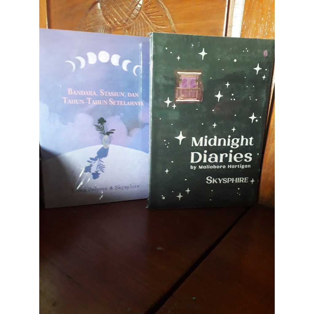 Jual PAKET 2 BUKU MIDNIGHT DIARIES DAN BANDARA,STASIUN DAN TAHUN-TAHUN SETELAHNYA | Shopee Indonesia
