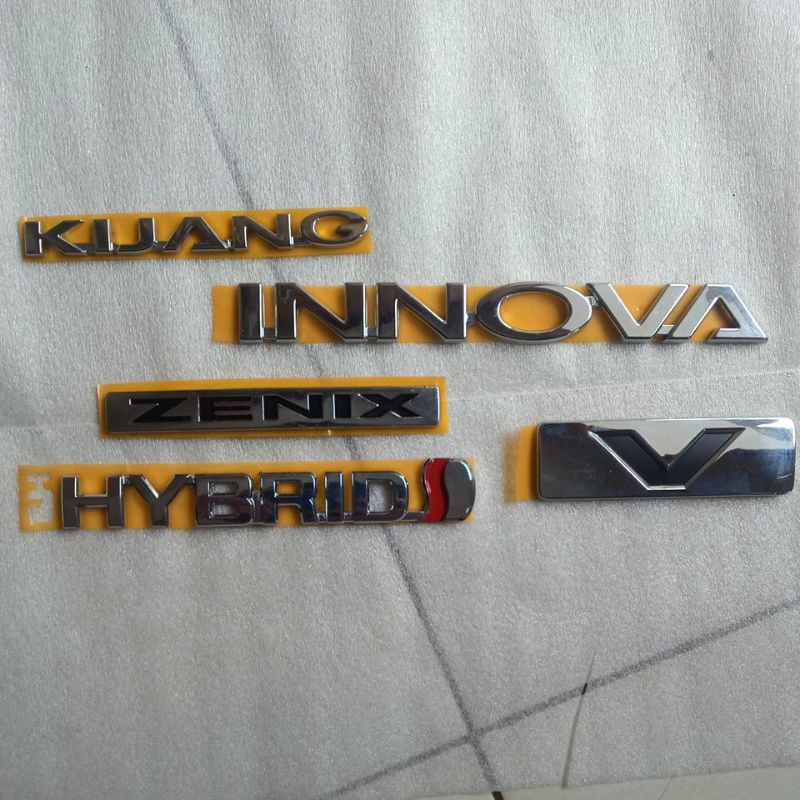 Jual emblem tulisan Innova zenix komplit | Shopee Indonesia