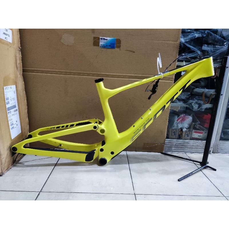 Jual Scott Spark RC Comp 2022 Carbon HMF Frame STEM SYNCROS Integrated ...