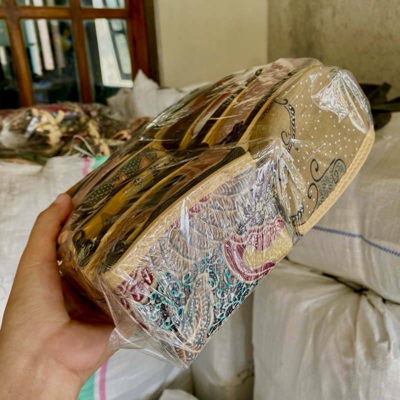 Jual (ISI 100PCS) Souvenir Dompet Koin Batik khas Jogja Uk. 11 × 8 cm PART 3 | Shopee Indonesia