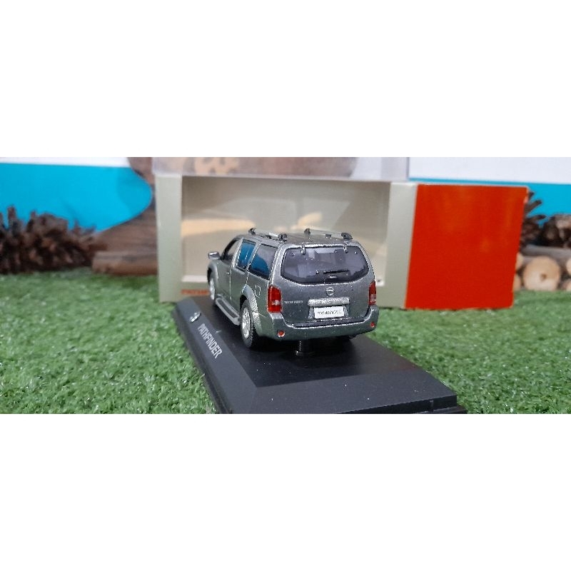 Jual Diecast Miniatur Nissan Pathfinder skala 1:43 | Shopee Indonesia