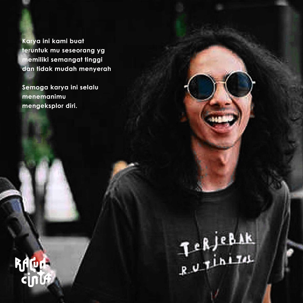 Jual Racun Cinta - Tshirt Kaos Hitam Pria Terjebak Cotton Combed ... Jual Racun Cinta - Tshirt Kaos Hitam Pria Terjebak Cotton Combed ...