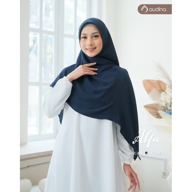 Jual ALFA SCRAF NAVY || HIJAB CRINKLE || HIJAB ANTI TERAWANG | Shopee ...
