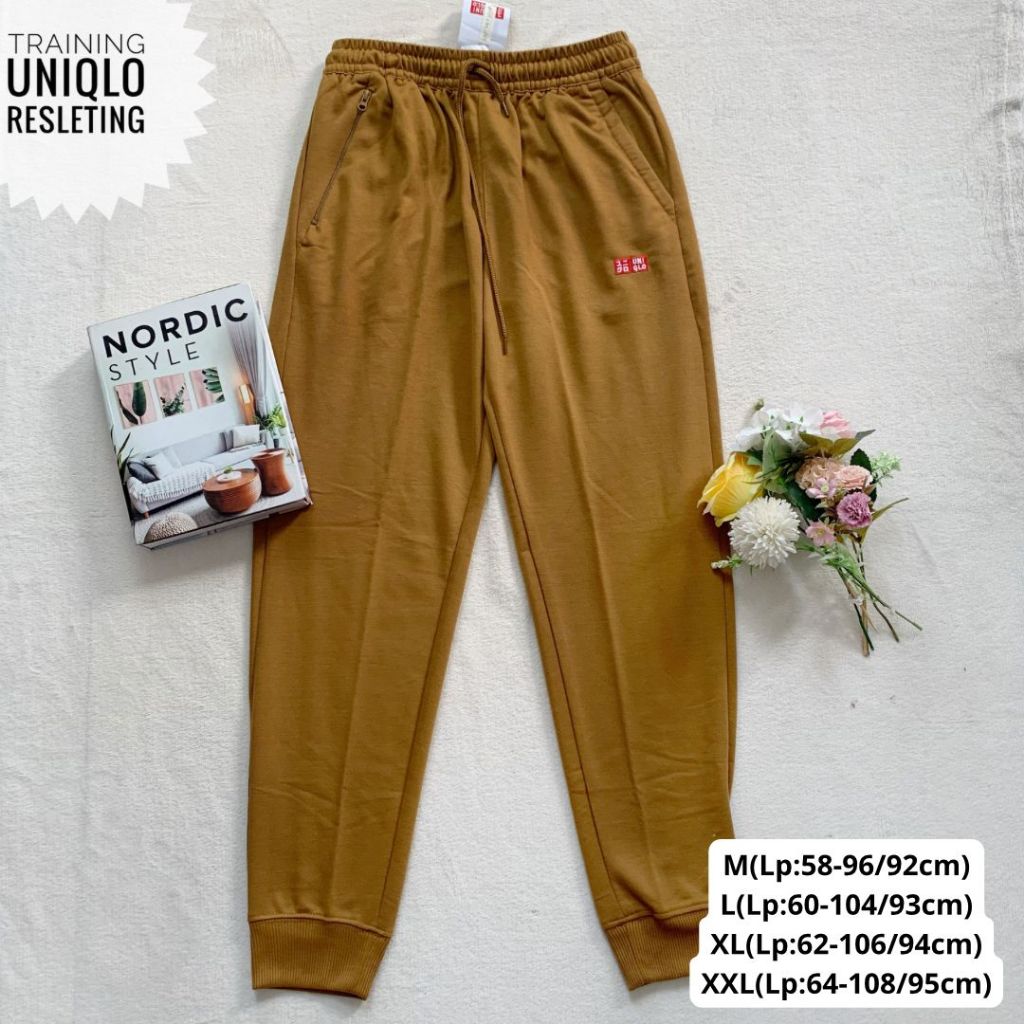 Jual TRAINING UNIQLO RESLETING ORIGINAL | Shopee Indonesia