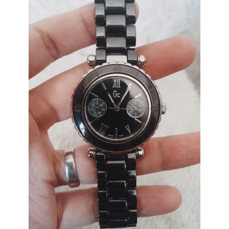 Jual Jam tangan guess Collection swiss Made keramik | Shopee Indonesia