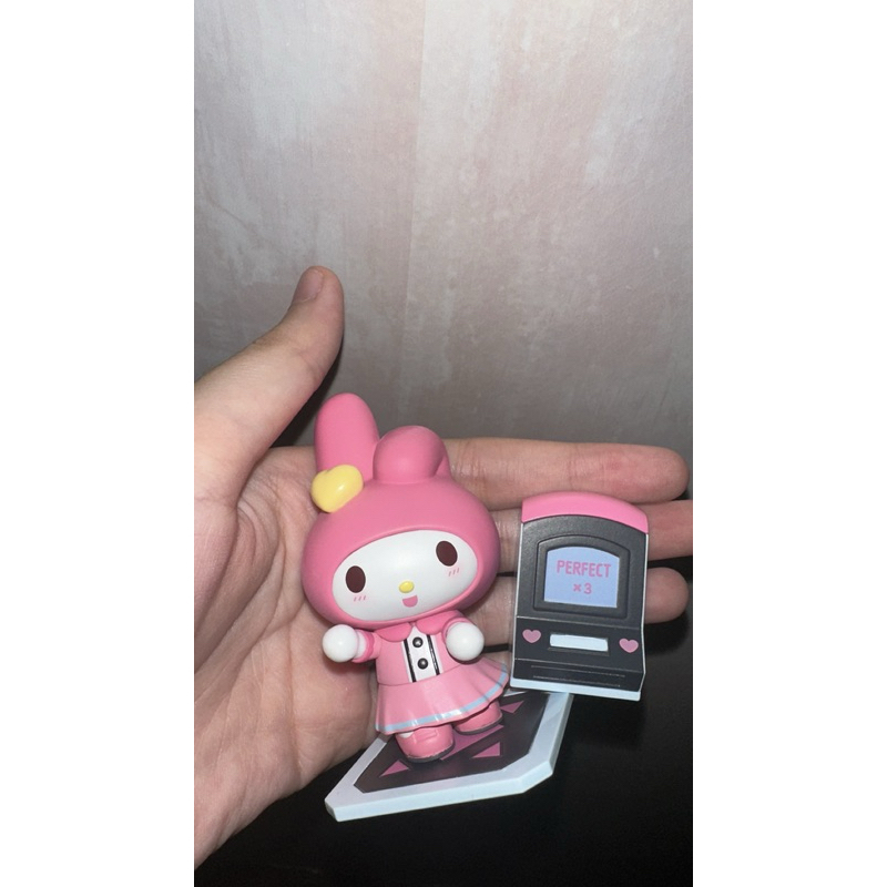 Jual PRELOVED My Melody Sweet Besties Sanrio Characters (DANCE MACHINE ...