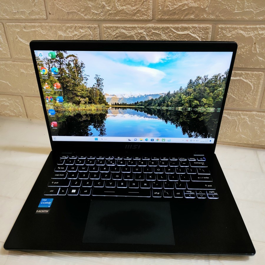 Jual MSI Moderen 14 C11M i3 1115G4 ram 8 SSD 256 UHD graphics | Shopee ...