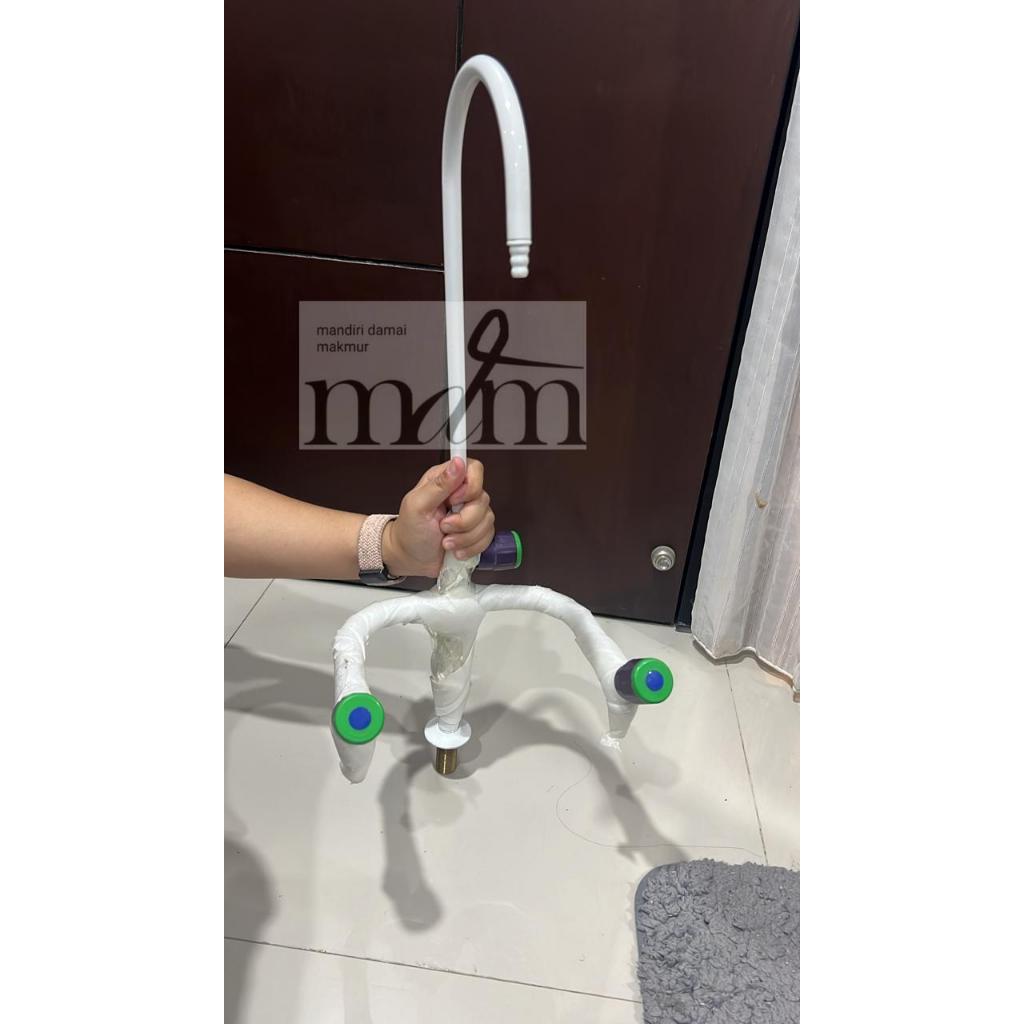 Jual Kran Laboratorium 3 way three Leher Angsa Lab Faucet Meja Lemari ...