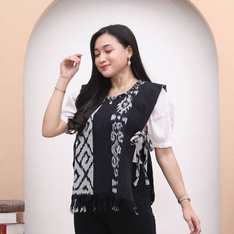 Jual Vest Tenun Troso Wanita - Rompi Tenun Troso Toraja Sumba ...