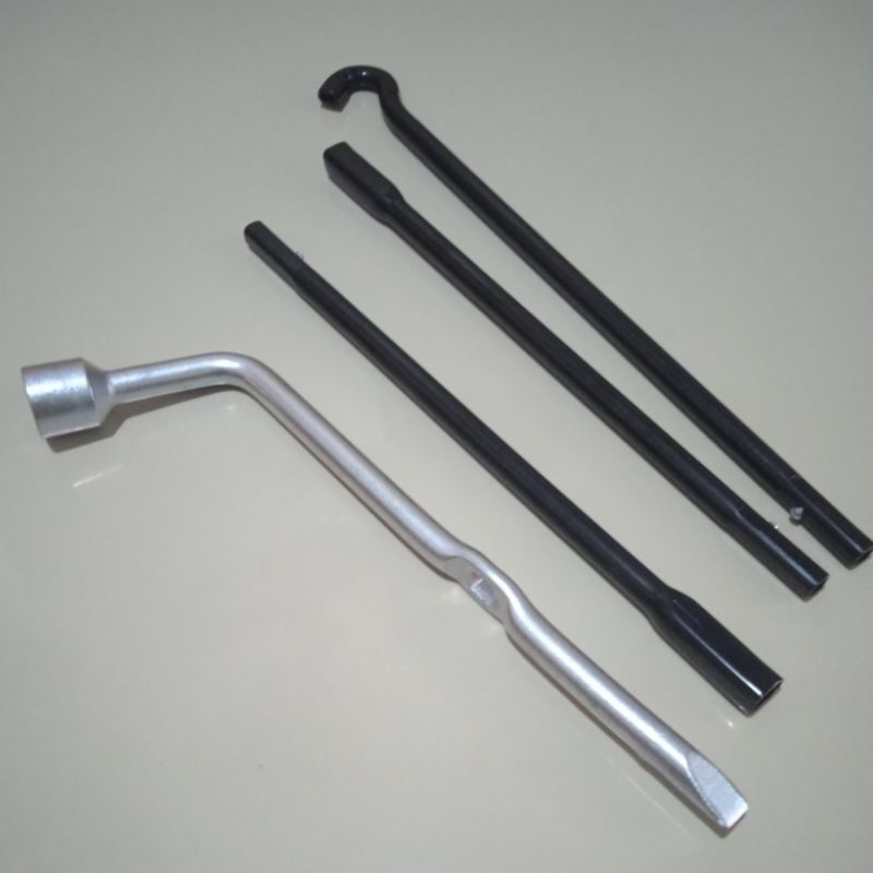 Jual Kunci roda & kunci dongkrak mobil Fortuner , Hilux , Innova reborn ...