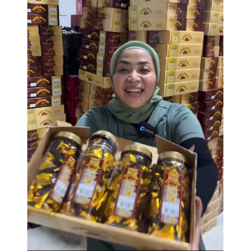 Jual coklat almond musdalifah - 1 Kardus Cokelat Almond isi 4 toples D ...