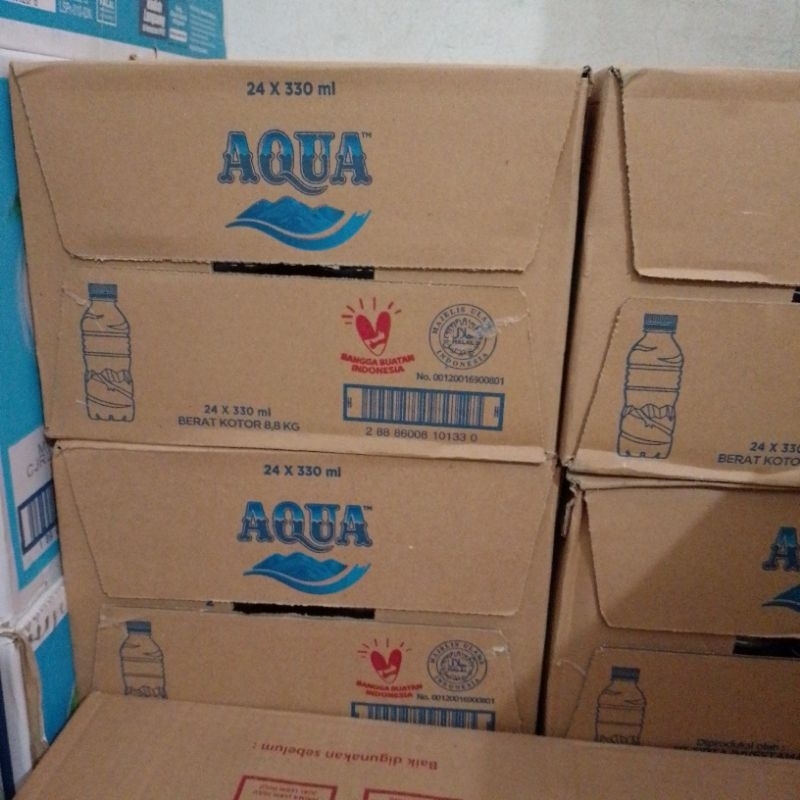 Jual aqua air mineral 330 ml 1 dus isi 24 botol | Shopee Indonesia
