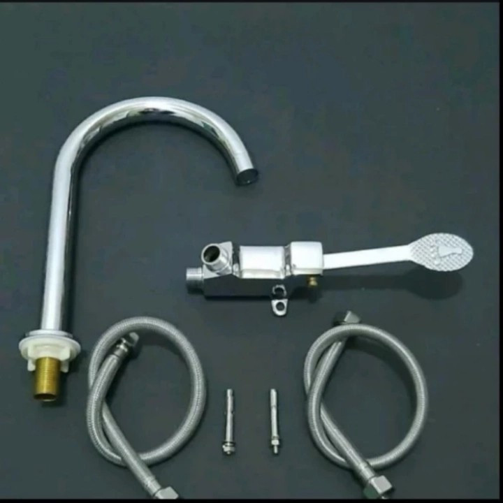 Jual Kran Injak wastafel pedal Kuningan/keran angsa dokter laboratorium ...