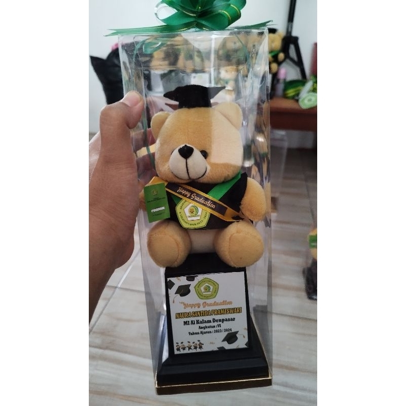 Jual piala boneka wisuda piala wisuda tk piala wisuda paud piala wisuda ...