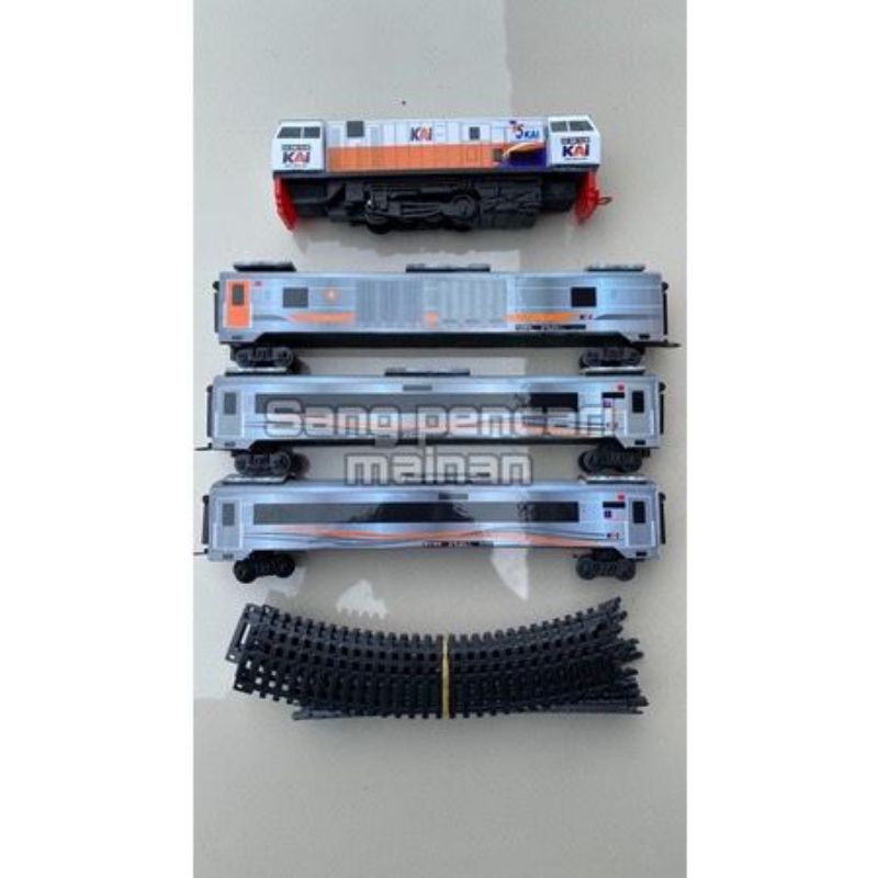 Jual Rangkaian Mainan Kereta Api Indonesia,Lokomotif cc206,gerbong ...