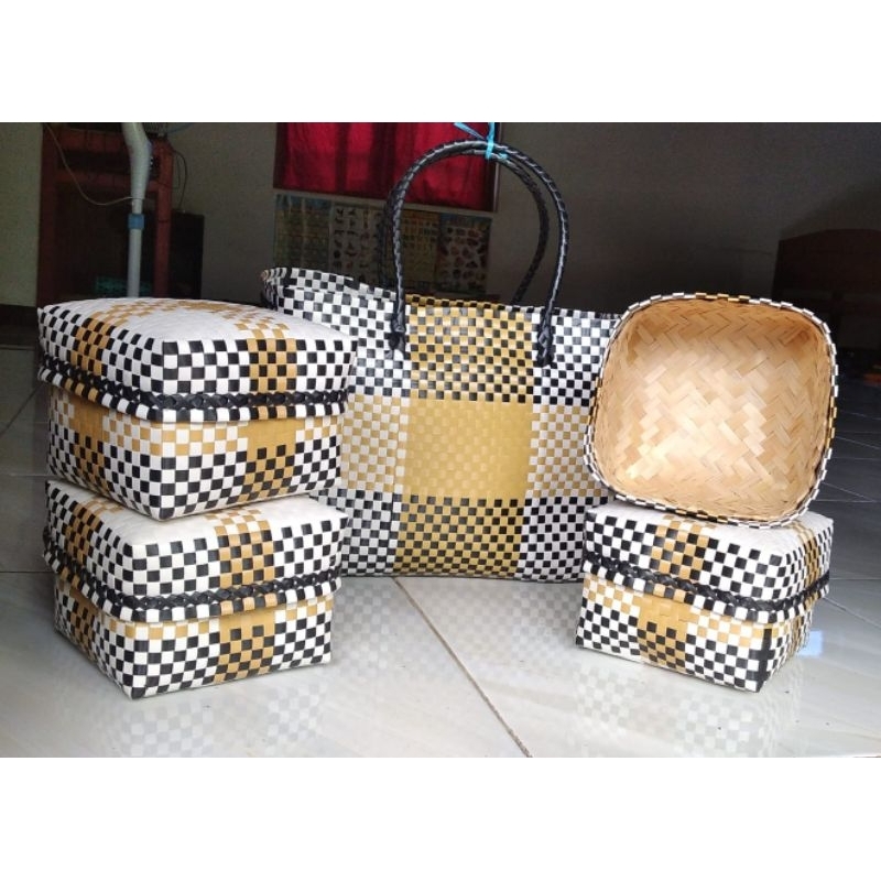 Jual Produk READY!!!! Tas Keben Bali set isi 4 sudah plus besek bambu ...