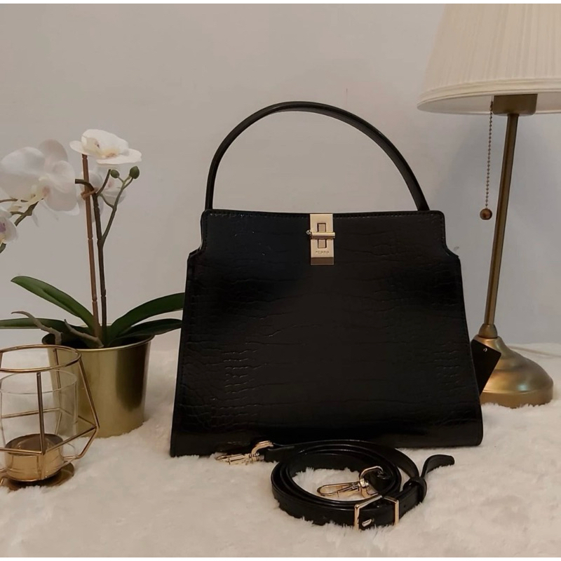Jual Preloved tas pedro | Shopee Indonesia